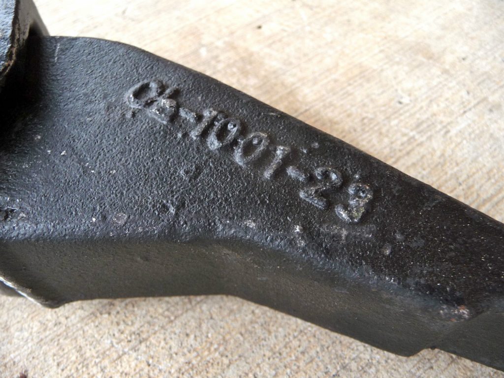 Weld on Style Cast Bucket Tooth and Shank – Skid Steer Attachment Depot