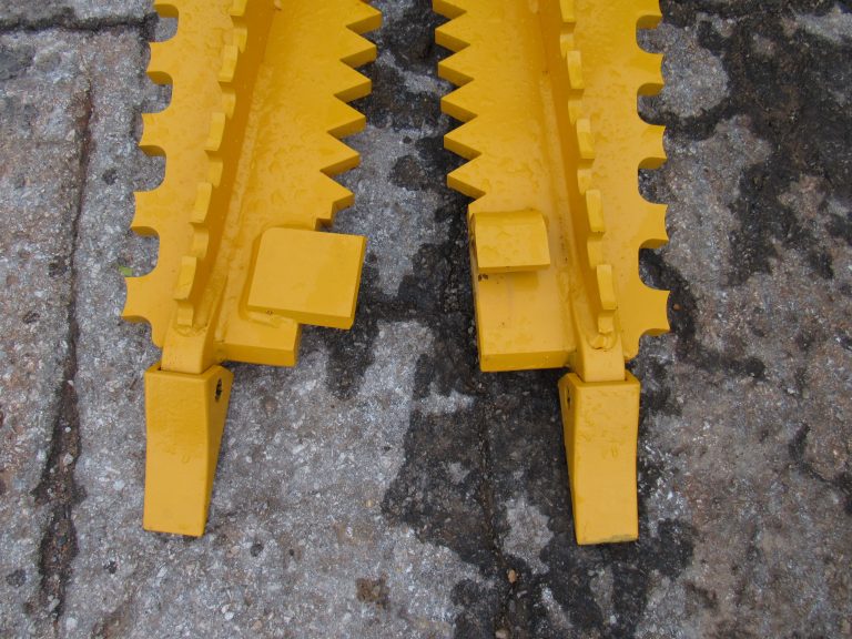 Danuser Intimidator Tree and Post Puller with Side Teeth Fits Skid ...