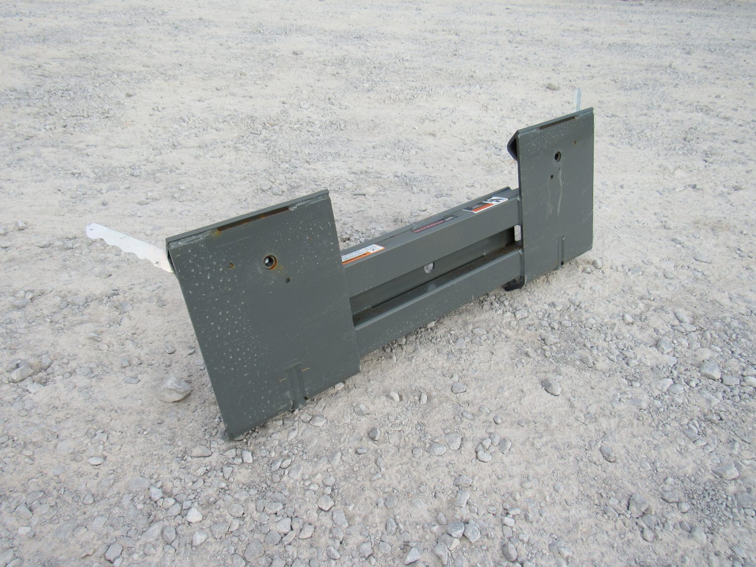 Mini Universal to Standard Skid Steer Adapter 835010 – Skid Steer ...