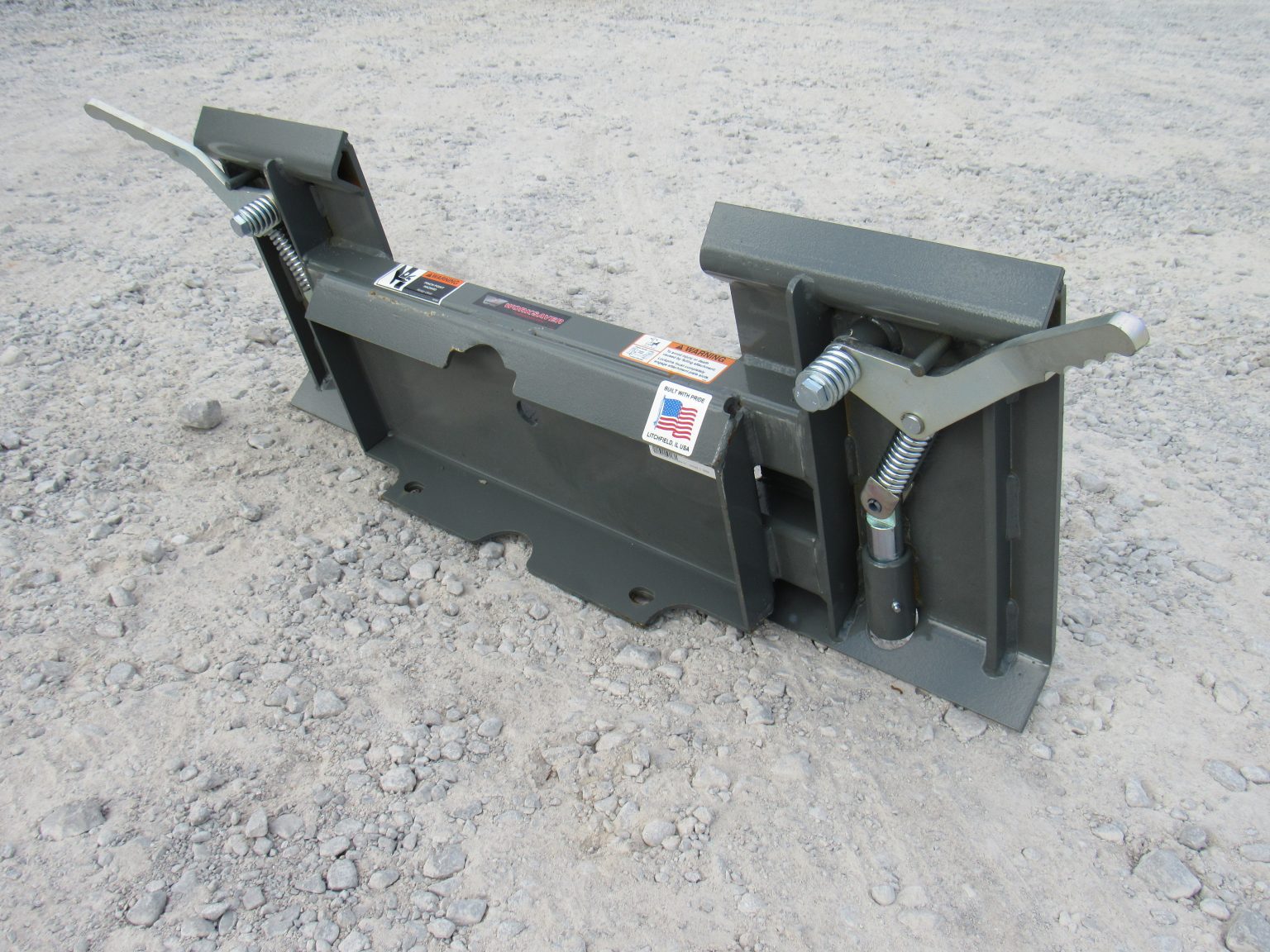 Mini Universal to Standard Skid Steer Adapter 835010 – Skid Steer ...