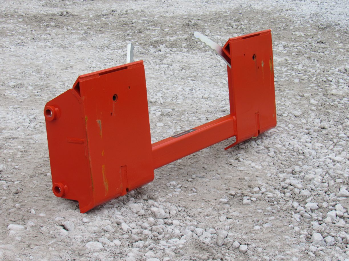 Kubota LA350 LA401 LA452 to Skid Steer Quick Attach Adapter 832810 ...