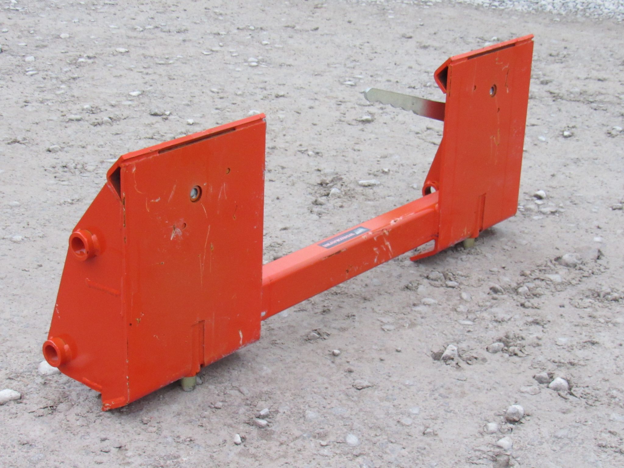 Kubota LA852 Tractor Loader to Skid Steer Quick Attach Adapter 832915 ...