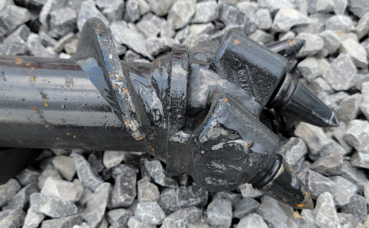 Danuser 4.5″ x 48″ Bullet Rock Auger Bit, 2-9/16″ Round Collar 200153 ...