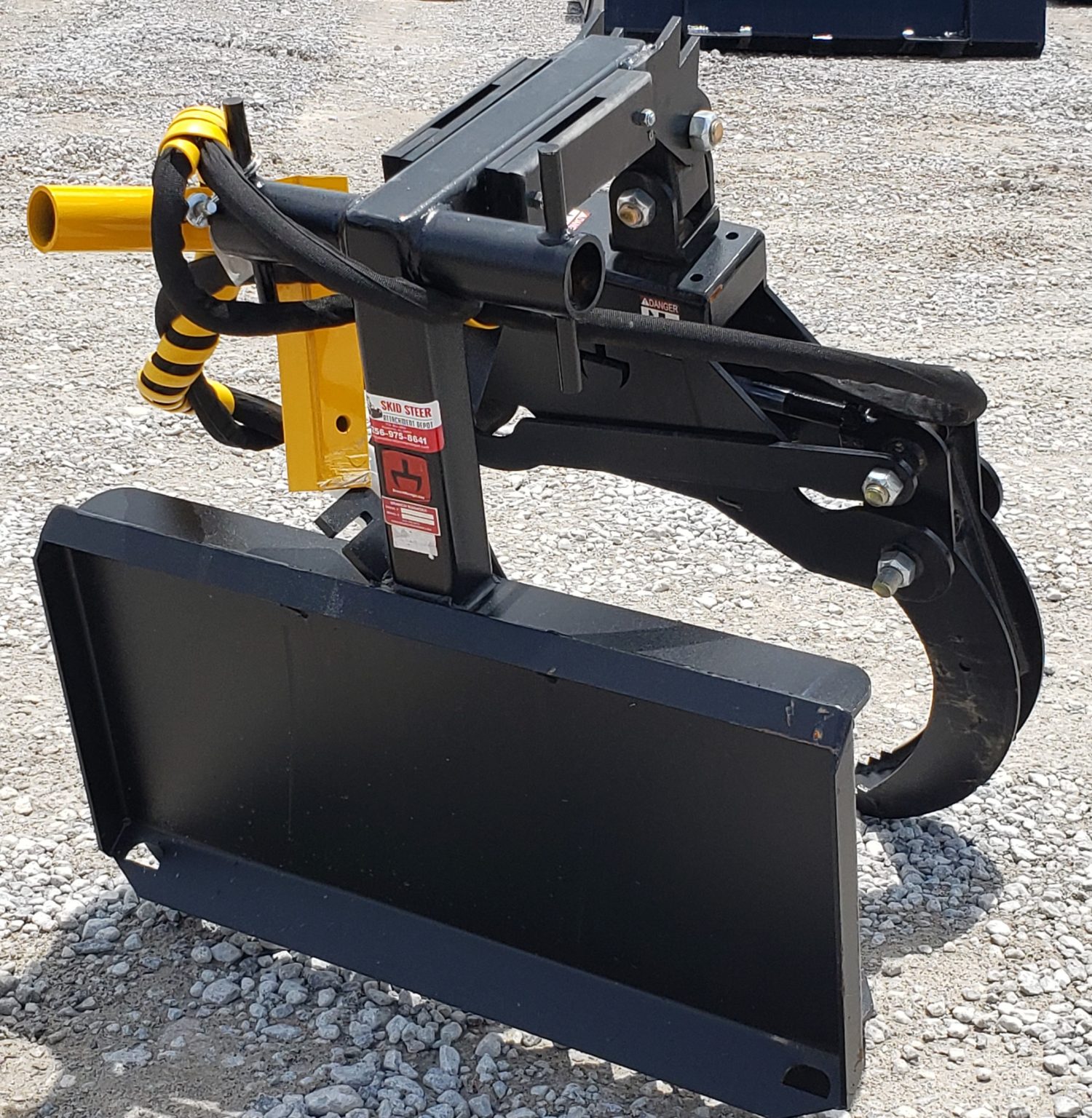 Branch Manager Log Grapple Attachment Fits Bobcat MT Mounting System ...