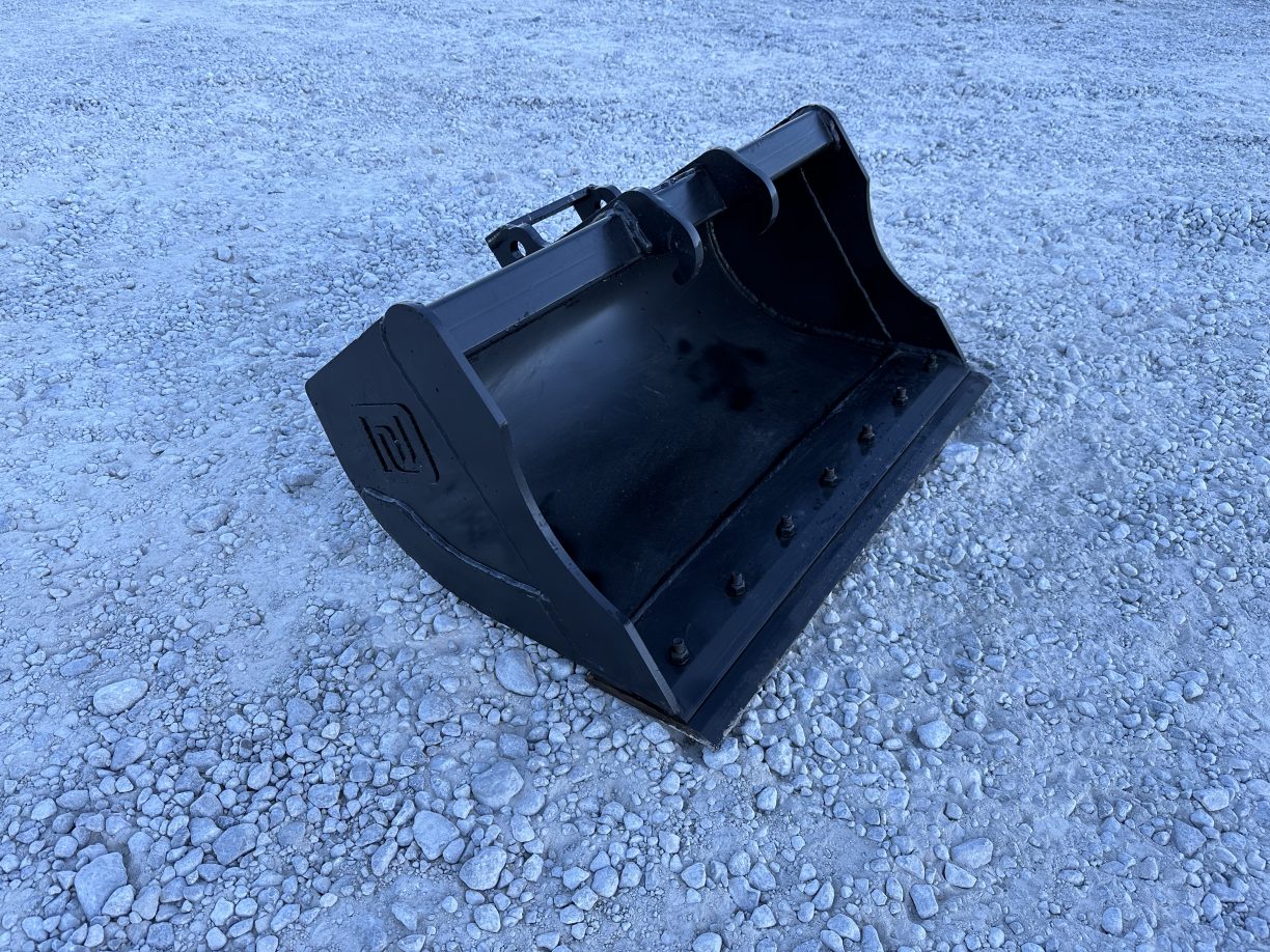 42″ Smooth Ditching Bucket with BOE Fits 6k to 10k Bobcat Mini ...