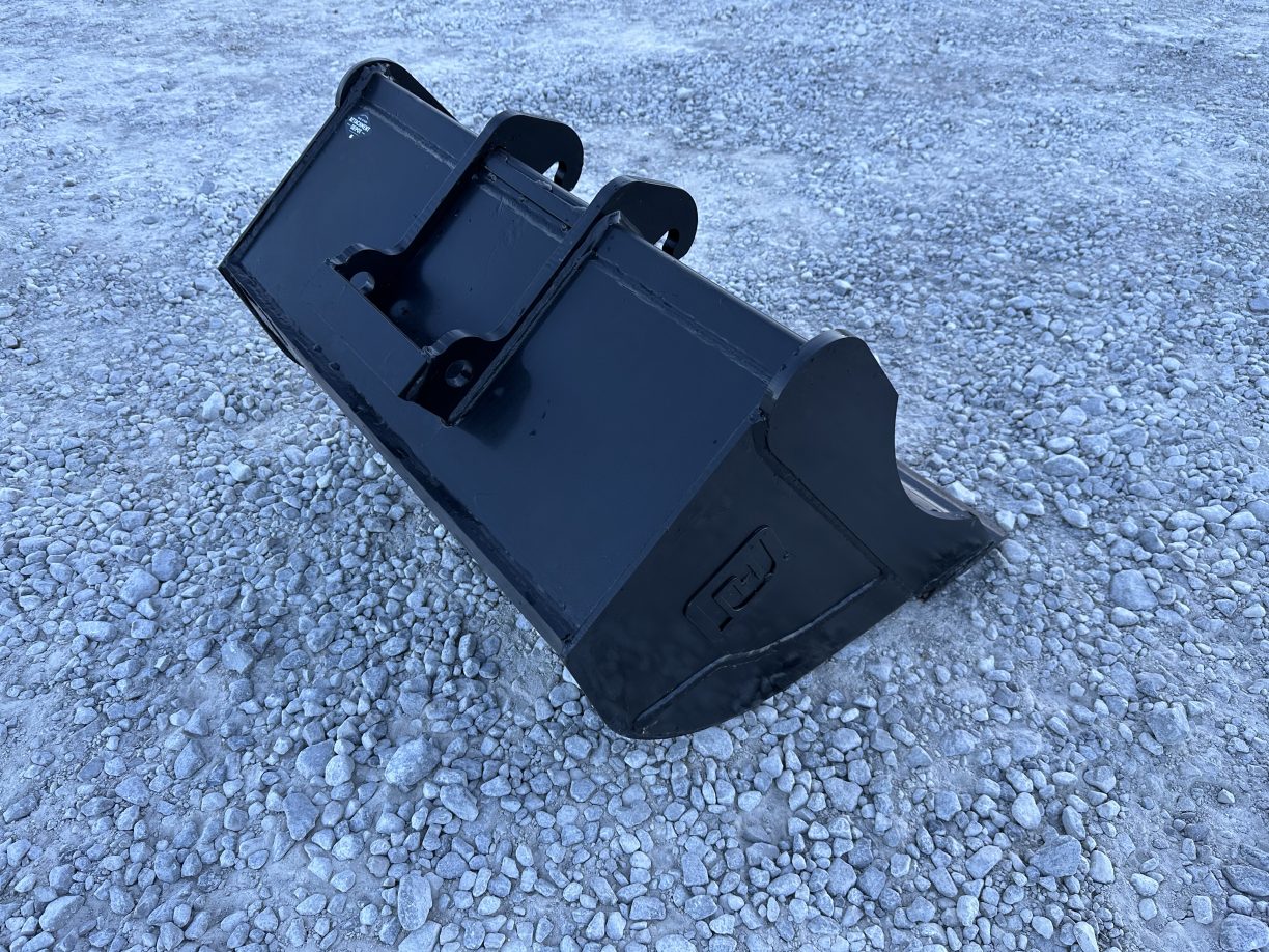 36″ Smooth Ditching Bucket with BOE Fits 10k to 14k Bobcat Mini ...