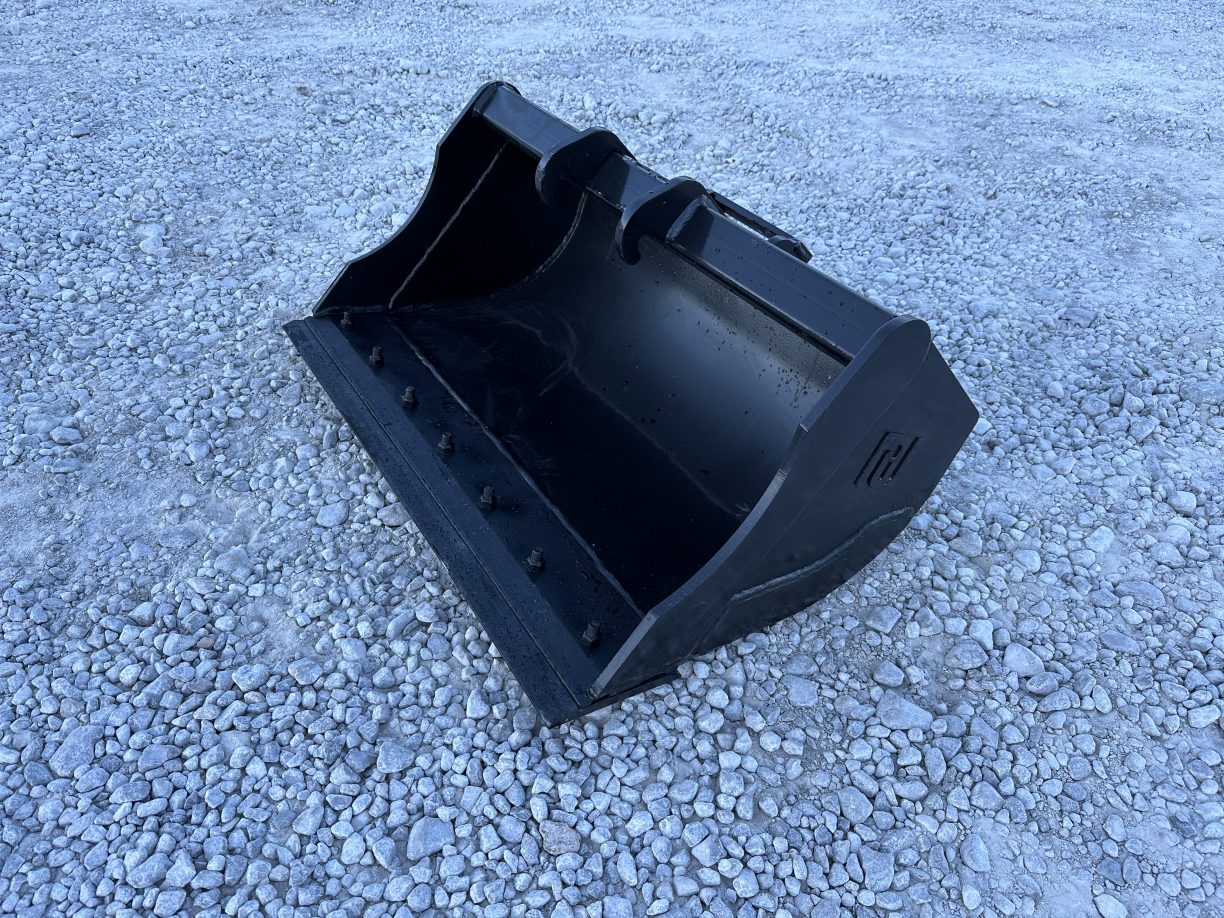 42″ Smooth Ditching Bucket with BOE Fits 10k to 14k Bobcat Mini ...