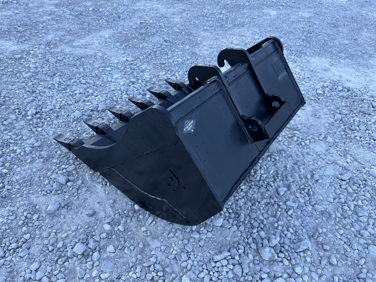 36″ Tooth Excavator Bucket Fits Bobcat Quick X Change for 10,000 ...