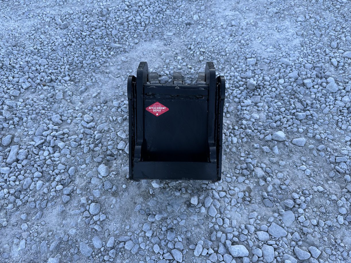 13″ Tooth Excavator Bucket Fits Bobcat Quick X Change for 6,000 ...