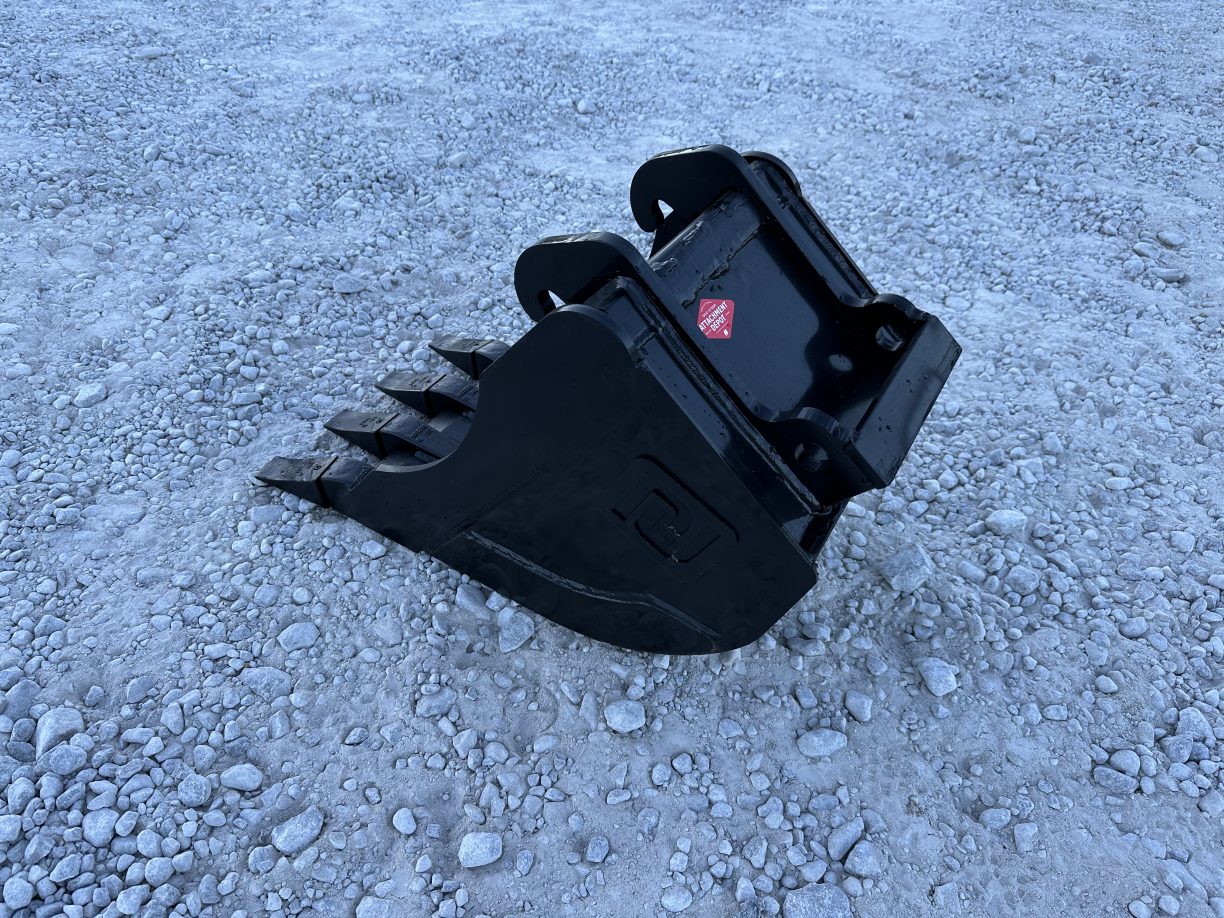 16″ Tooth Excavator Bucket Fits Bobcat Quick X Change for 6,000 ...