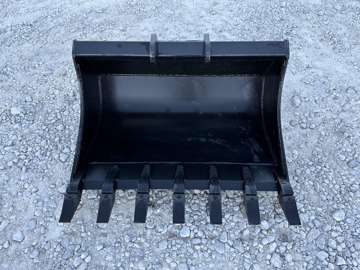 38″ Tooth Cemetery Excavator Bucket Fits Bobcat X Change for 10,000 ...