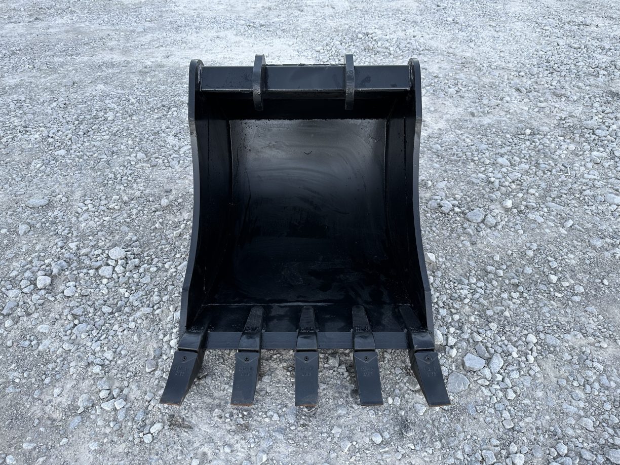 24″ Tooth Excavator Bucket Fits Bobcat Quick X Change for 10,000 ...