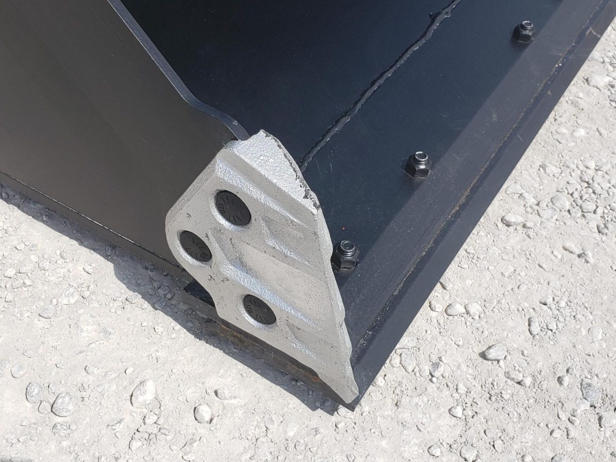 84″ Severe Duty Low Profile Smooth Bucket with Bolt on Edge and Side ...