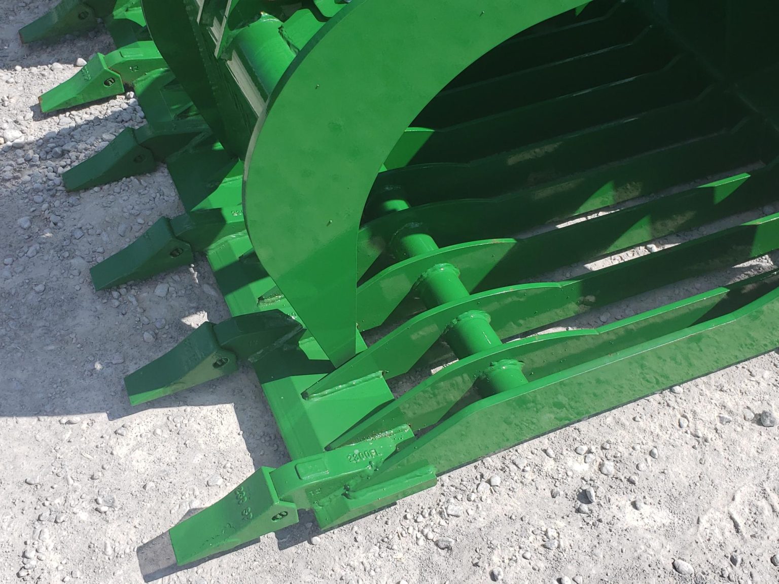 66″ Severe Duty Rock Bucket Grapple with Teeth Fits John Deere Loader ...