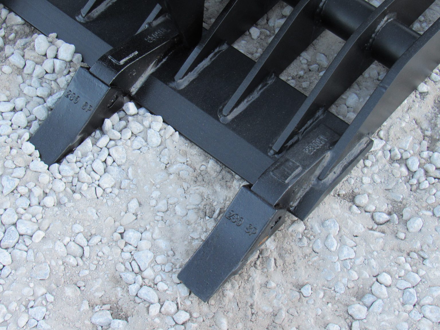 84″ Severe Duty Rock Bucket Grapple with Teeth Fits Euro Global Quicke ...