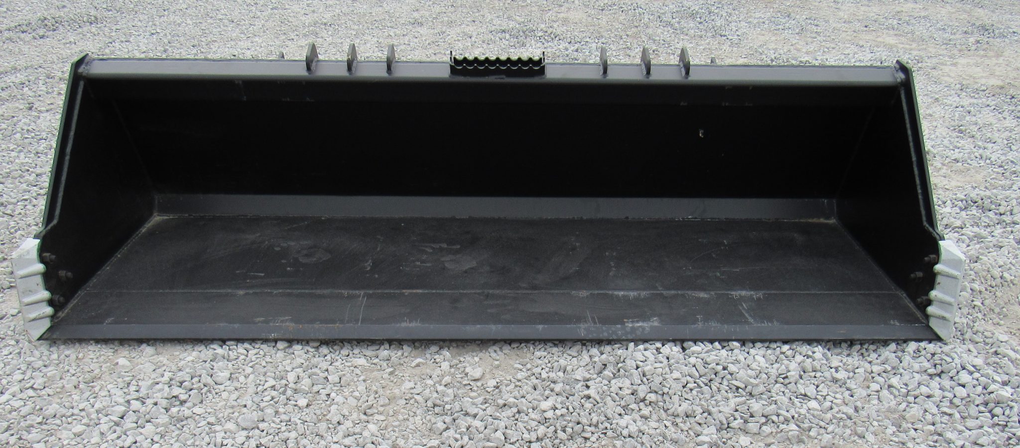 84″ Severe Heavy Duty Low Profile Smooth Bucket with Side Cutters ...