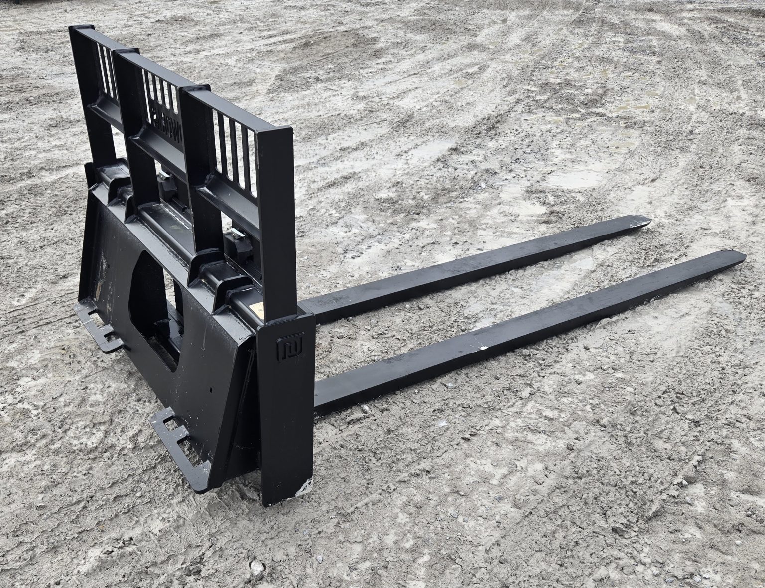Class III Severe Duty Pallet Fork Frame with 96″ 8000 Pound Pallet ...