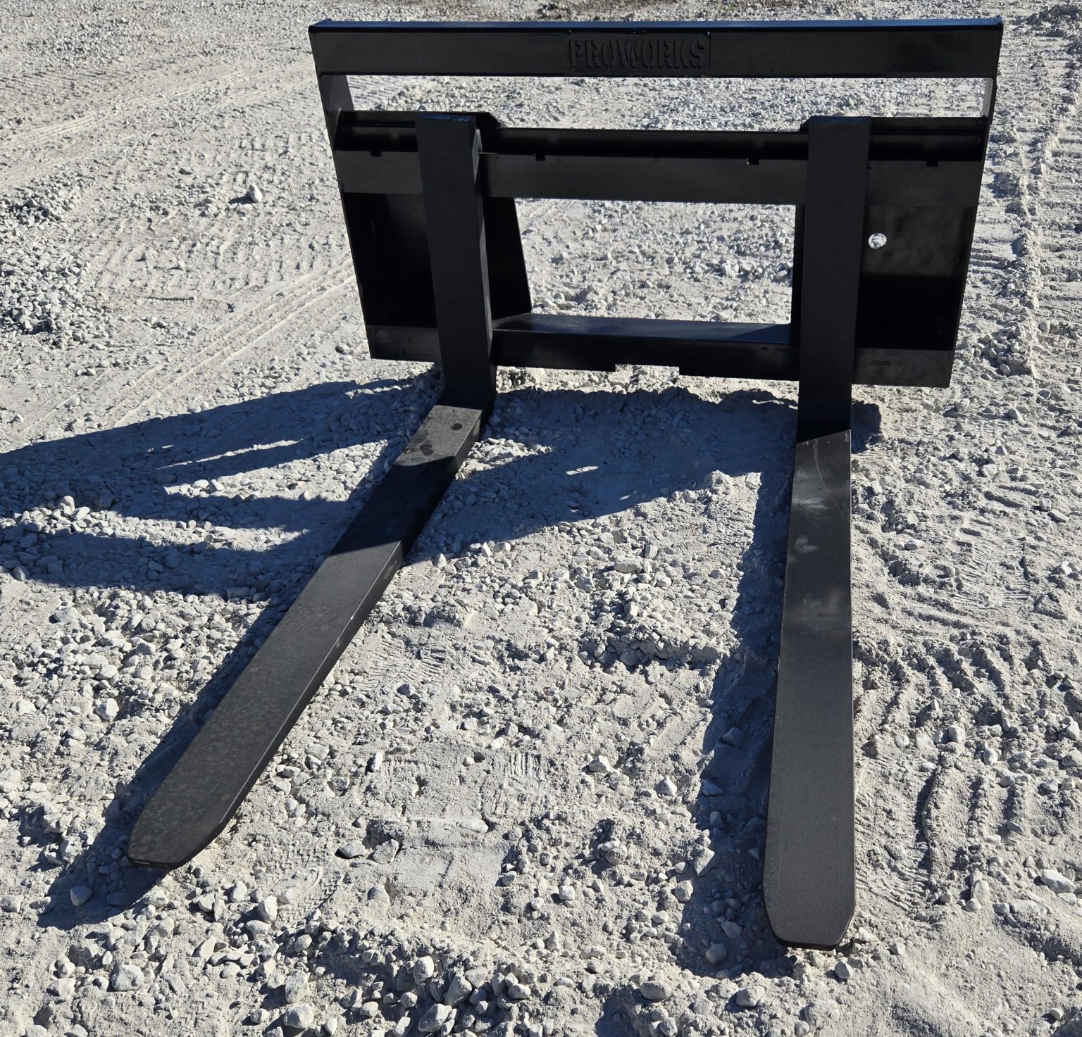 Low Guard Pallet Fork Frame with 48″ 4,000 Pound Pallet Forks – Black ...