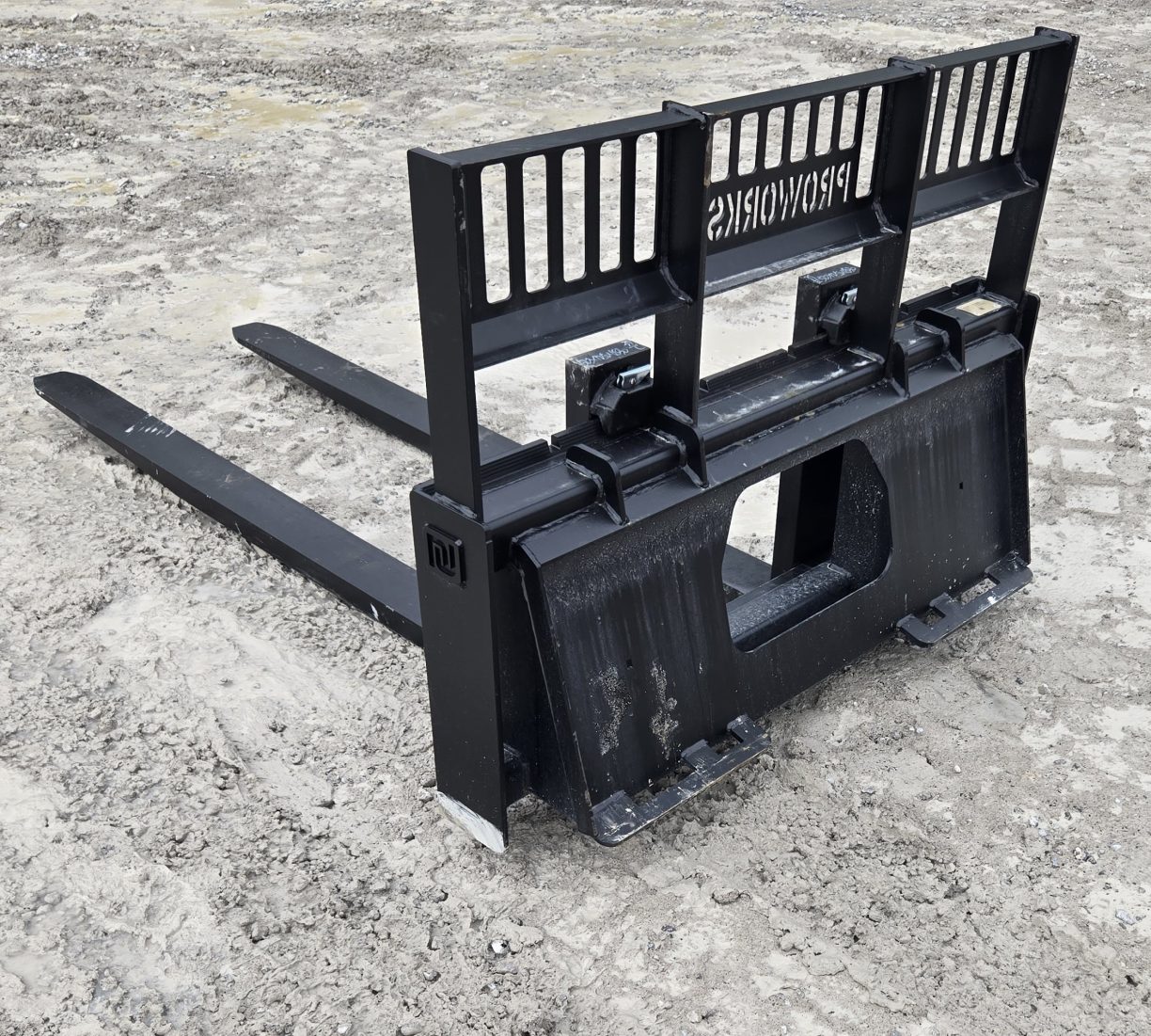 Class III Severe Duty Pallet Fork Frame with 60″ 8000 Pound Pallet ...