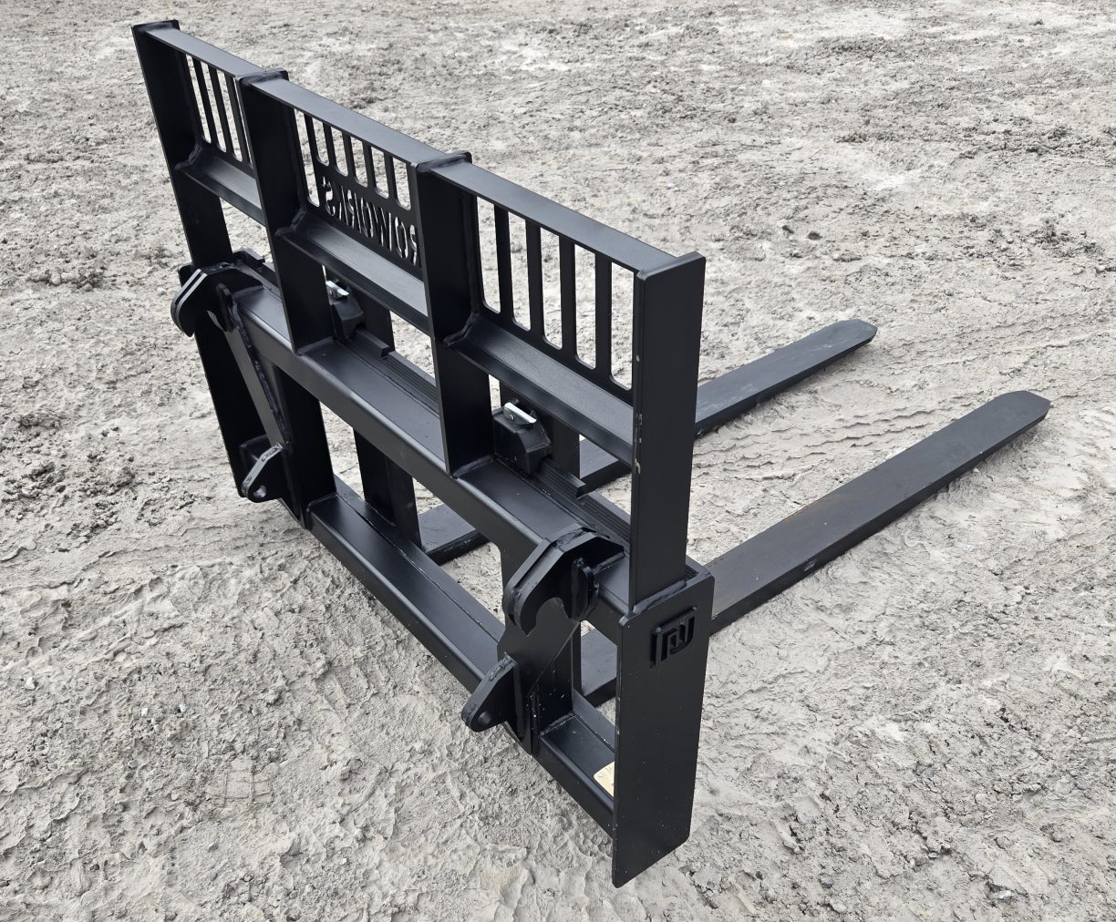 Class III Severe Duty Pallet Fork Frame with 60″ 8000 Pound Pallet ...